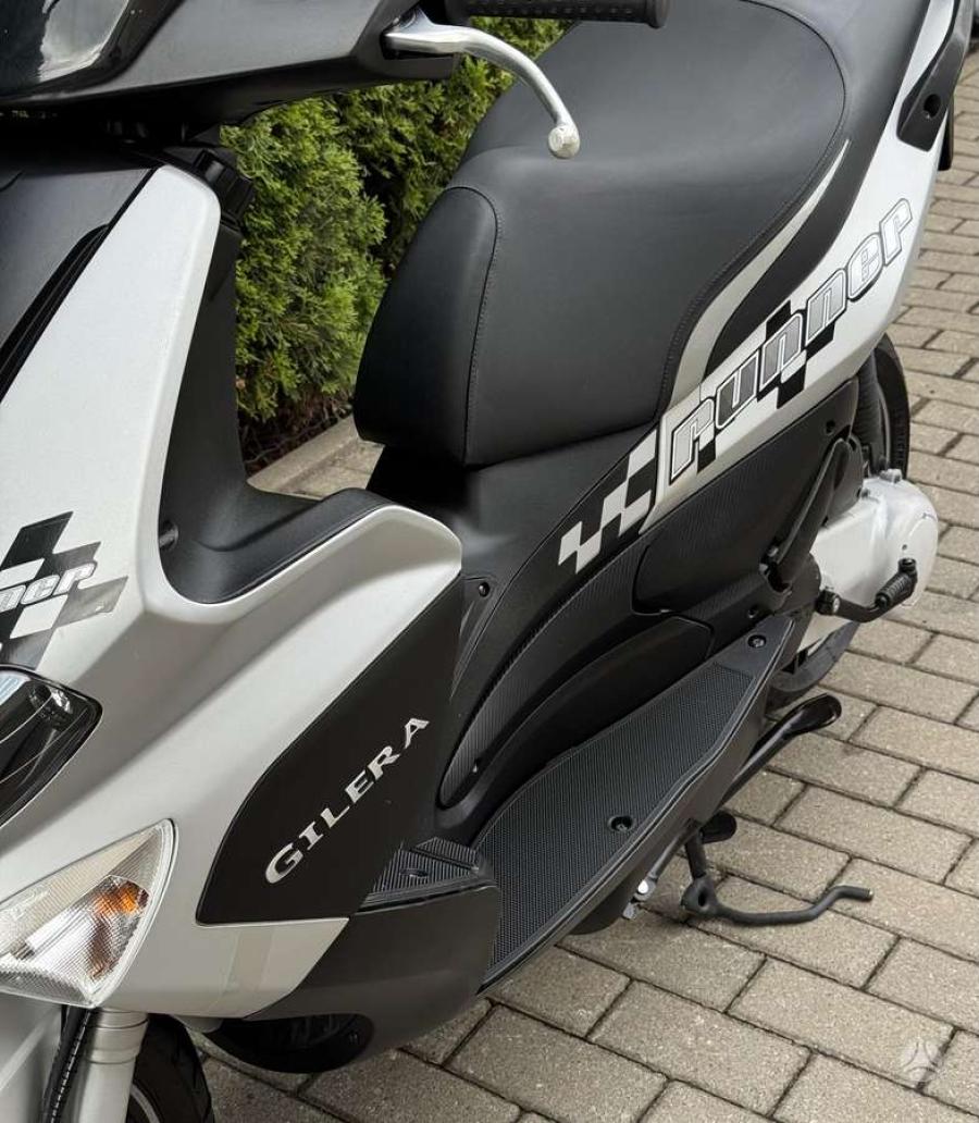 Grey Gilera Runner 2016 in Marijampole, with an engine capacity of 49.00 L and mileage of 13 thousand km for 1550 €, photo 37 on AUTOMOTO.COM.LV