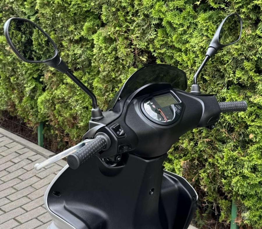 Grey Gilera Runner 2016 in Marijampole, with an engine capacity of 49.00 L and mileage of 13 thousand km for 1550 €, photo 46 on AUTOMOTO.COM.LV