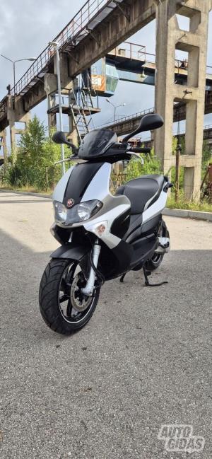 Pelēks Gilera Runner 2017 Jurbarkas, ar dzinēja tilpumu 0.05 L un nobraukumu 12 tūkst. km par 2100 €, foto 3 vietnē AUTOMOTO.COM.LV