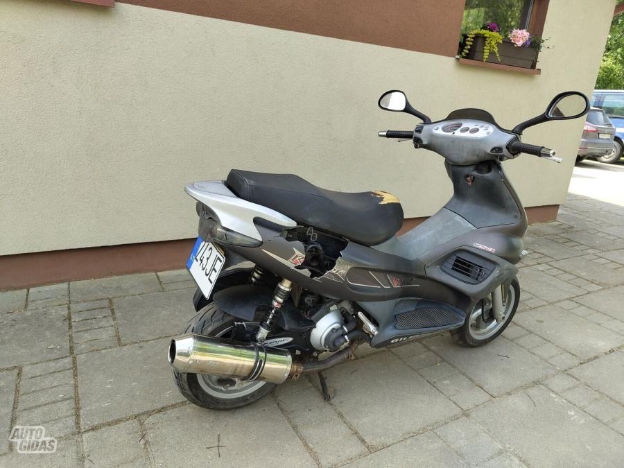 Gilera Runner 2004 Klaipėda, ar dzinēja tilpumu 0.12 L un nobraukumu 12 tūkst. km par 1100 €, foto 4 vietnē AUTOMOTO.COM.LV