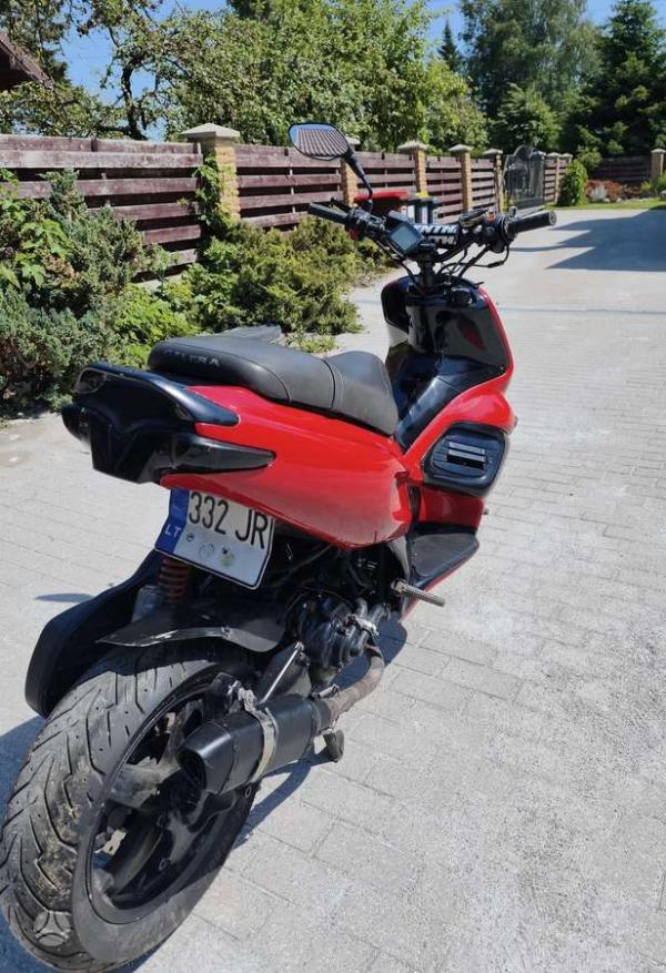 Gilera Runner 2004 Klaipėda, ar dzinēja tilpumu 0.13 L un nobraukumu 1 tūkst. km par 1100 €, foto 4 vietnē AUTOMOTO.COM.LV