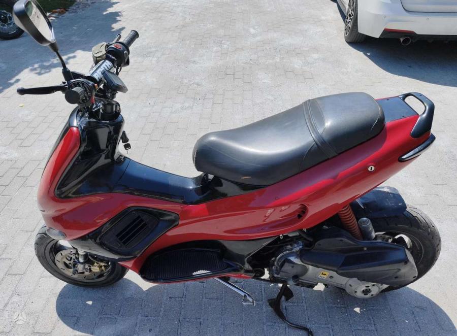 Gilera Runner 2004 Klaipėda, ar dzinēja tilpumu 0.13 L un nobraukumu 1 tūkst. km par 1100 €, foto 6 vietnē AUTOMOTO.COM.LV
