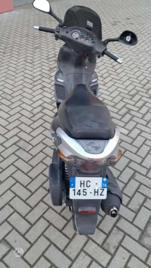 Gilera Runner 2005 in Taurage, with an engine capacity of 0.13 L and mileage of 22 thousand km for 799 €, photo 3 on AUTOMOTO.COM.LV