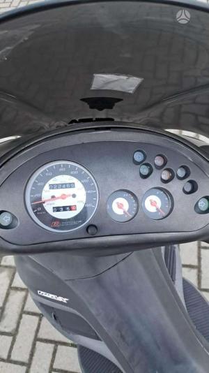 Gilera Runner 2005 in Taurage, with an engine capacity of 0.13 L and mileage of 22 thousand km for 799 €, photo 4 on AUTOMOTO.COM.LV