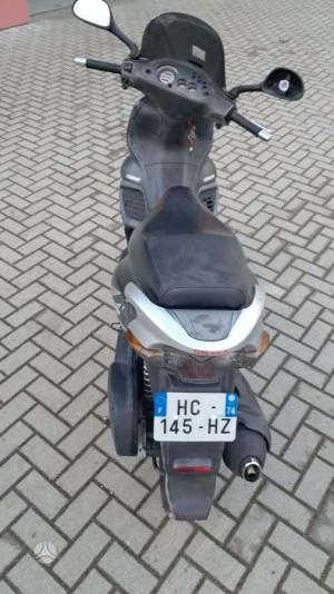 Gilera Runner 2005 Tauragė, ar dzinēja tilpumu 0.13 L un nobraukumu 22 tūkst. km par 790 €, foto 2 vietnē AUTOMOTO.COM.LV