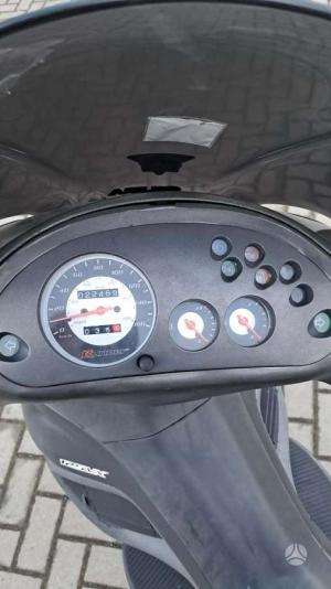 Gilera Runner 2005 Tauragė, ar dzinēja tilpumu 0.13 L un nobraukumu 22 tūkst. km par 790 €, foto 4 vietnē AUTOMOTO.COM.LV