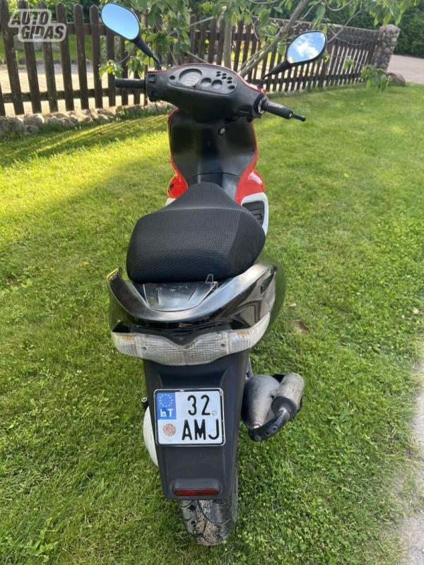 Gilera Runner 2005 Viļņa, ar dzinēja tilpumu 0.00 L un nobraukumu 0 tūkst. km par 850 €, foto 5 vietnē AUTOMOTO.COM.LV