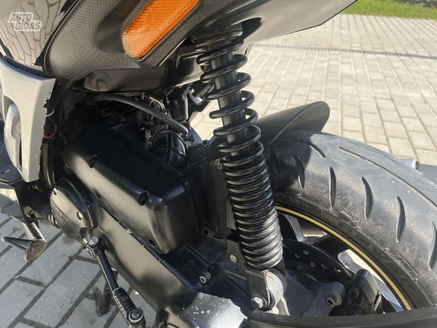 Gilera Runner 2006 Viļņa, ar dzinēja tilpumu 0.00 L un nobraukumu 0 tūkst. km par 1150 €, foto 5 vietnē AUTOMOTO.COM.LV