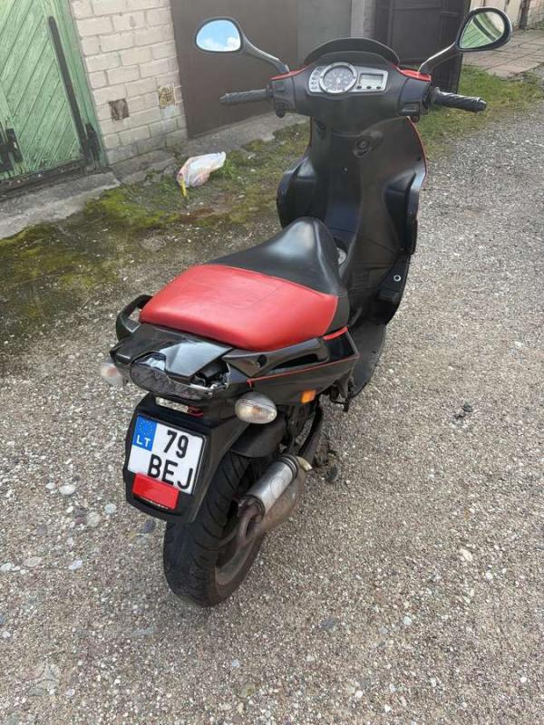 Gilera Runner 2006 in Kretinga, with an engine capacity of 70.00 L and mileage of 4 thousand km for 900 €, photo 4 on AUTOMOTO.COM.LV