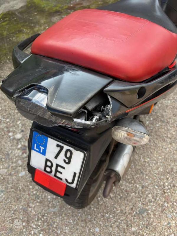 Gilera Runner 2006 in Kretinga, with an engine capacity of 70.00 L and mileage of 4 thousand km for 900 €, photo 5 on AUTOMOTO.COM.LV