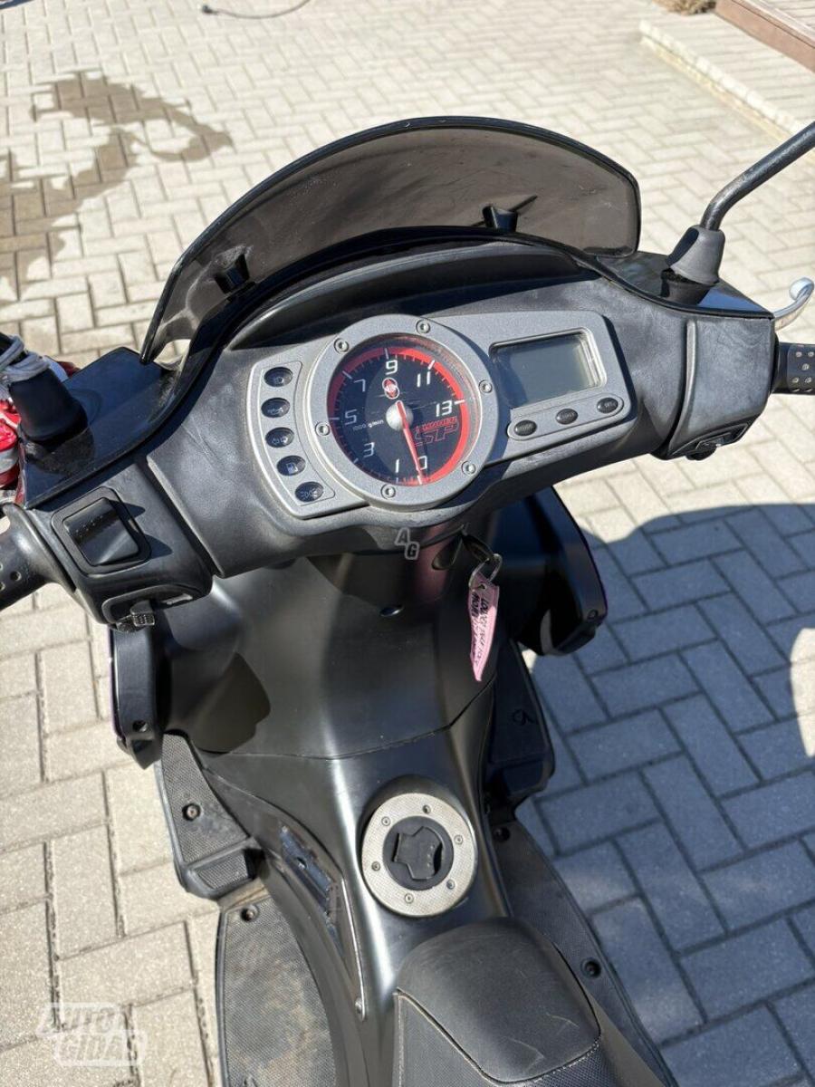 Gilera Runner 2007 in Plunge, with an engine capacity of 0.05 L and mileage of 0 thousand km for 1250 €, photo 6 on AUTOMOTO.COM.LV