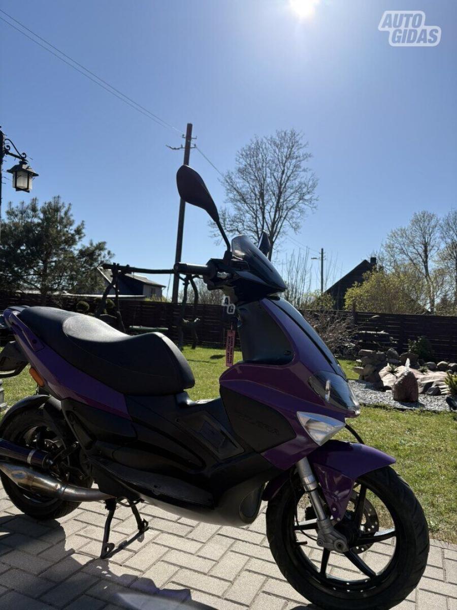 Gilera Runner 2007 in Plunge, with an engine capacity of 0.05 L and mileage of 0 thousand km for 1250 €, photo 8 on AUTOMOTO.COM.LV