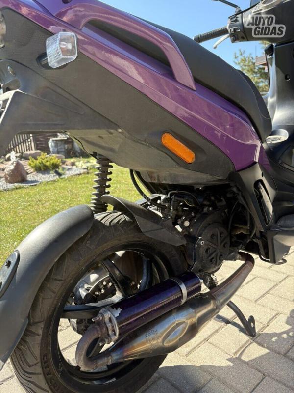 Gilera Runner 2007 in Plunge, with an engine capacity of 0.05 L and mileage of 0 thousand km for 1250 €, photo 8 on AUTOMOTO.COM.LV