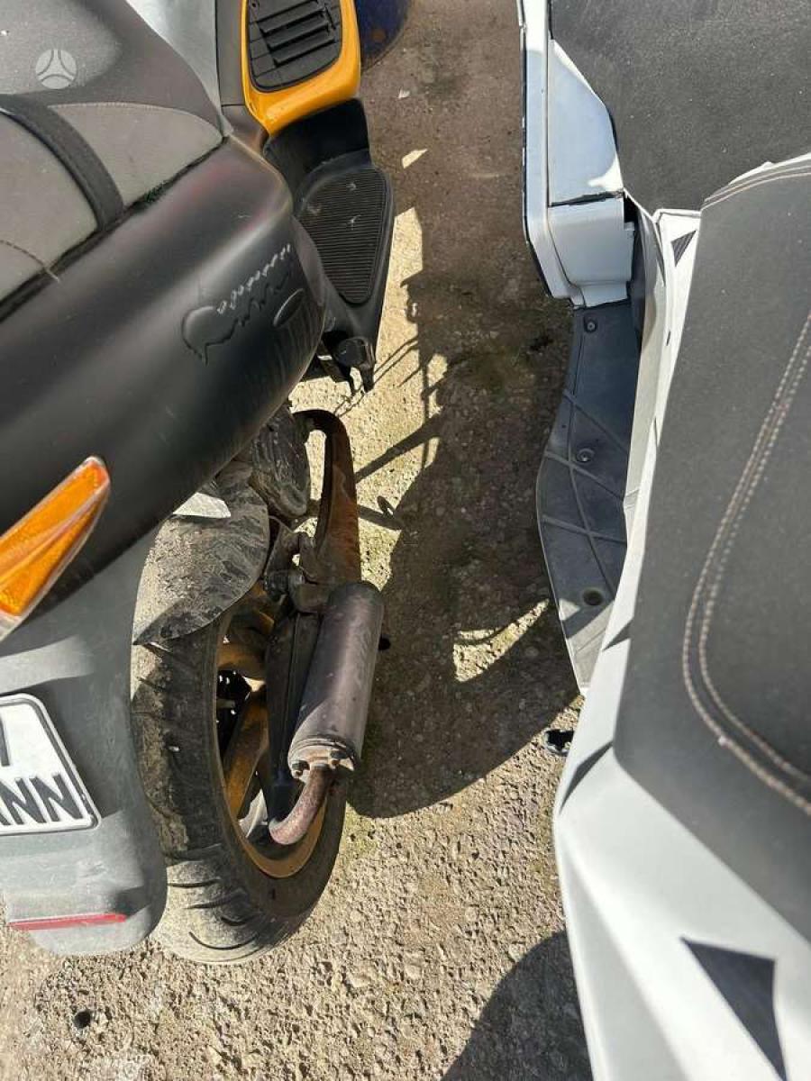 Gilera Runner 2007 Kauņa, ar dzinēja tilpumu 49.00 L un nobraukumu 5 tūkst. km par 950 €, foto 4 vietnē AUTOMOTO.COM.LV