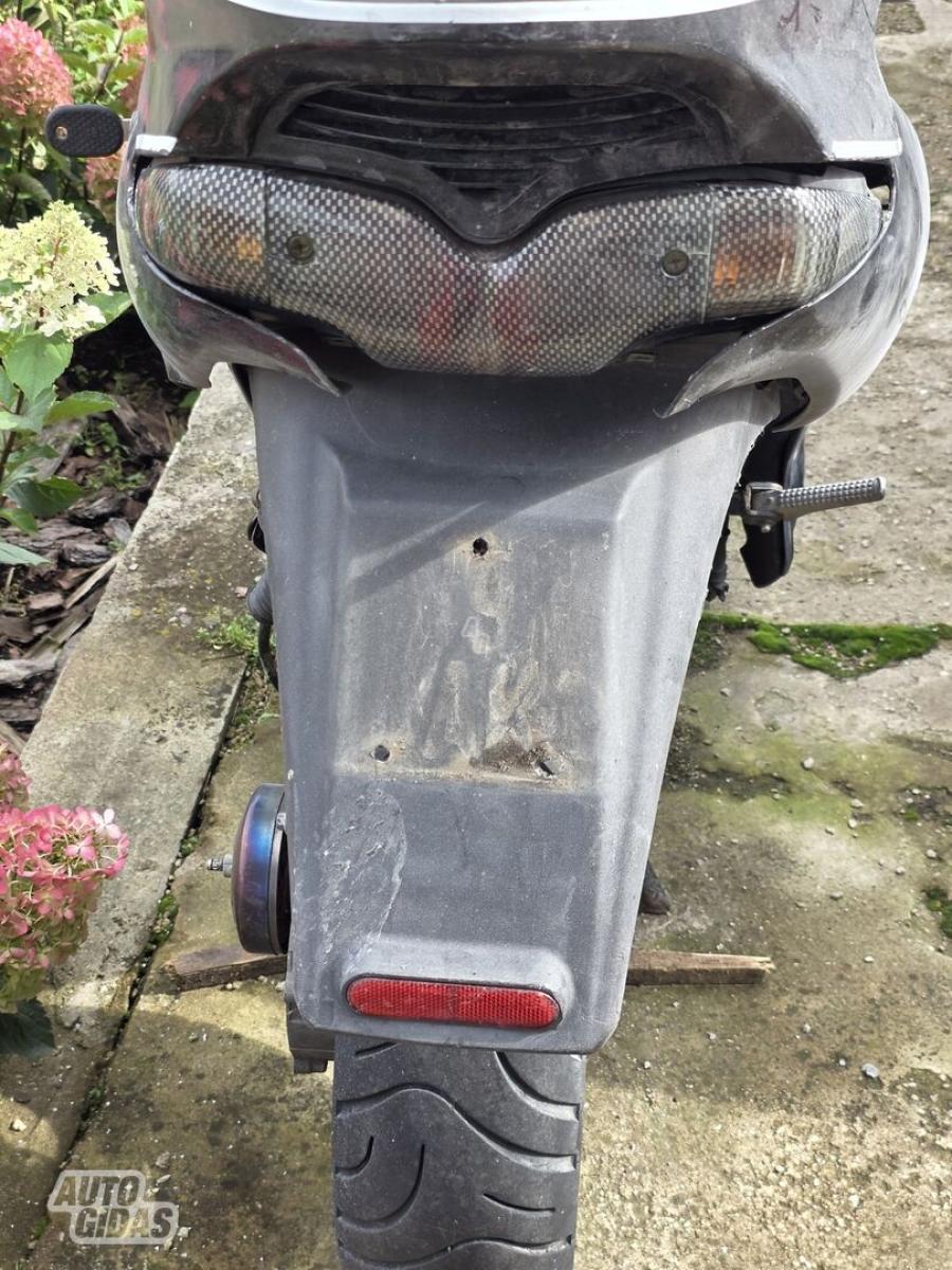 Gilera Runner 2007 in Alytus, with an engine capacity of 0.00 L and mileage of 0 thousand km for 220 €, photo 6 on AUTOMOTO.COM.LV