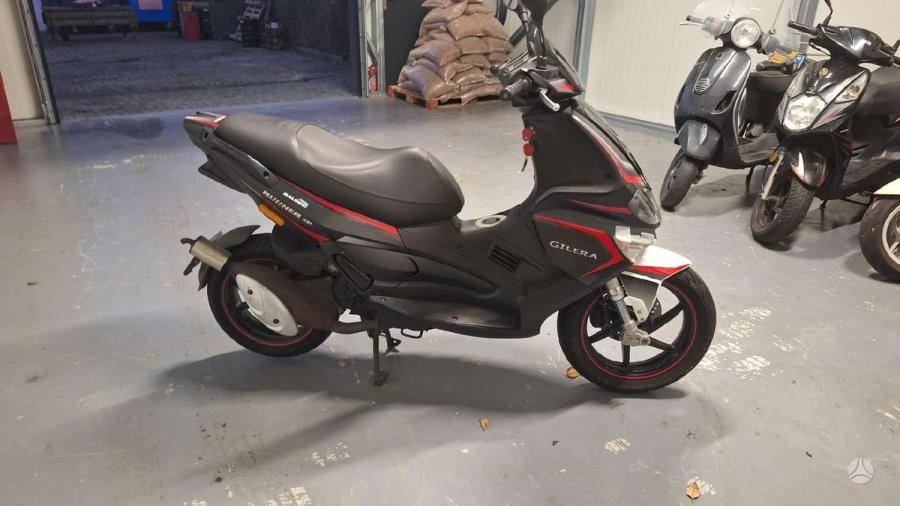 Gilera Runner 2009 в Каунас, объемом двигателя 49.00 л и пробегом 3 тыс. км за 1000 €, фото 3 на AUTOMOTO.COM.LV