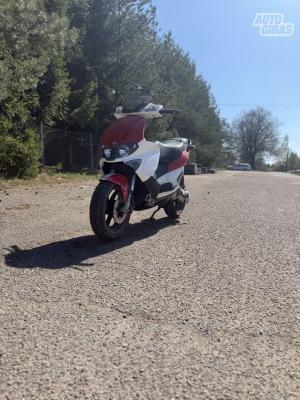 Gilera Runner 2009 Kaišiadorys, ar dzinēja tilpumu 0.05 L un nobraukumu 18 tūkst. km par 1350 €, foto  vietnē AUTOMOTO.COM.LV