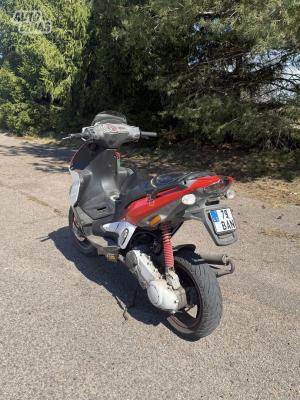 Gilera Runner 2009 Kaišiadorys, ar dzinēja tilpumu 0.05 L un nobraukumu 18 tūkst. km par 1350 €, foto 5 vietnē AUTOMOTO.COM.LV
