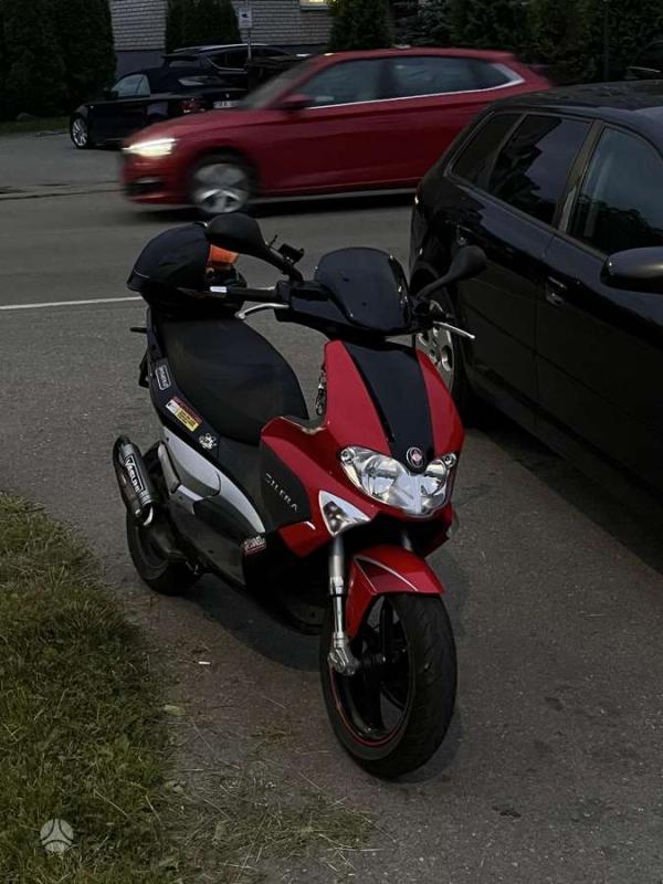Gilera Runner 2009 in Kaunas, with an engine capacity of 50.00 L and mileage of 22 thousand km for 1499 €, photo 1 on AUTOMOTO.COM.LV