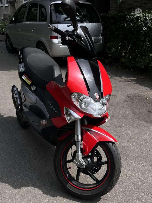 Gilera Runner 2009 in Kaunas, with an engine capacity of 50.00 L and mileage of 22 thousand km for 1499 €, photo 4 on AUTOMOTO.COM.LV