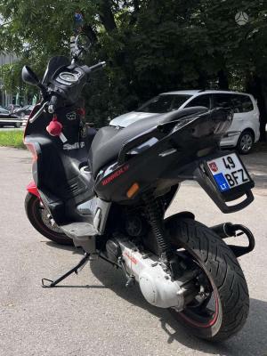 Gilera Runner 2009 Kauņa, ar dzinēja tilpumu 50.00 L un nobraukumu 22 tūkst. km par 1499 €, foto 7 vietnē AUTOMOTO.COM.LV