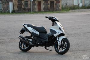 Gilera Runner 2013 Viļņa, ar dzinēja tilpumu 0.05 L un nobraukumu 14 tūkst. km par 1400 €, foto  vietnē AUTOMOTO.COM.LV