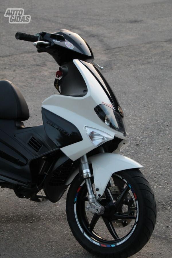 Gilera Runner 2013 в Вильнюс, объемом двигателя 0.05 л и пробегом 14 тыс. км за 1400 €, фото 4 на AUTOMOTO.COM.LV