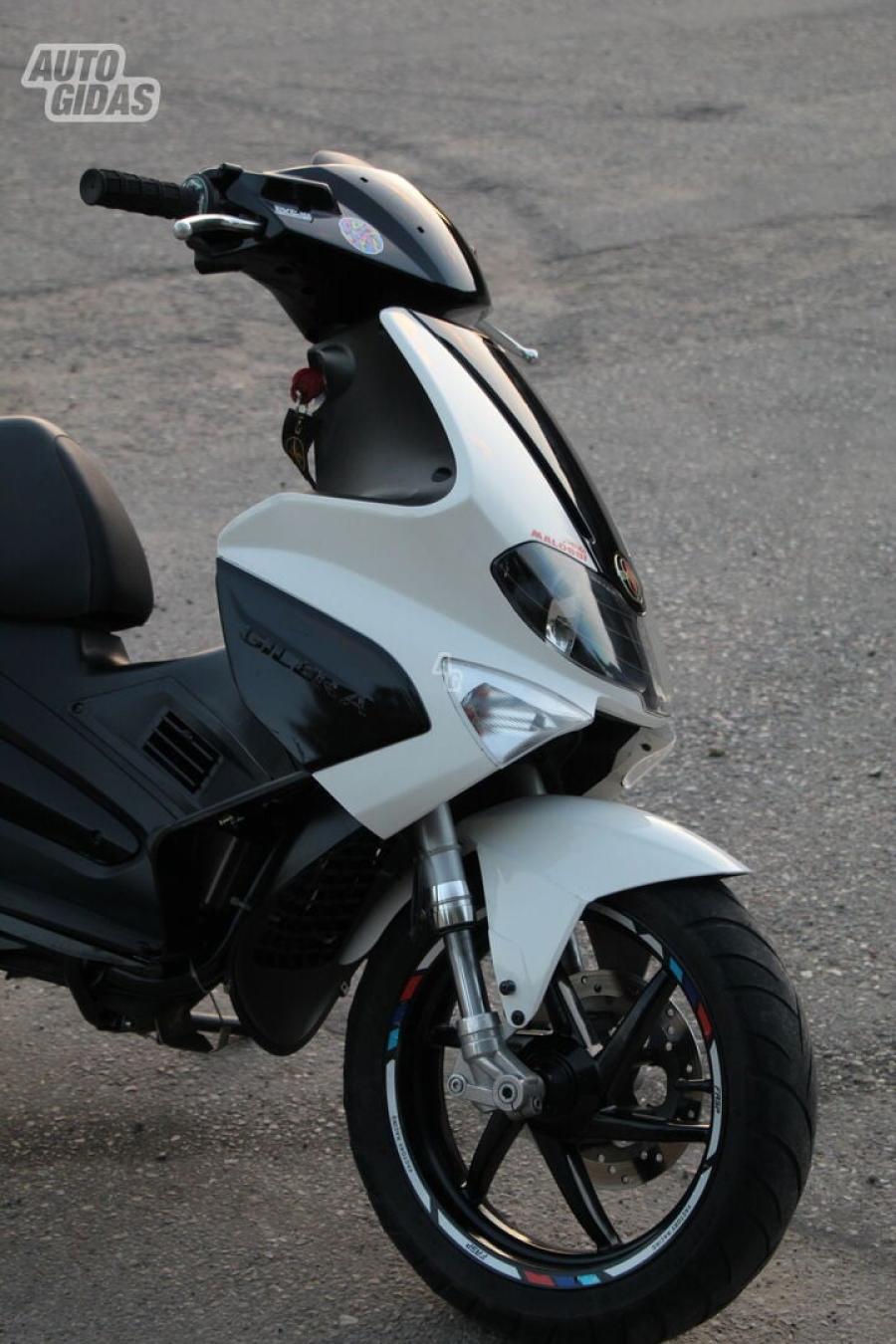 Gilera Runner 2013 Viļņa, ar dzinēja tilpumu 0.05 L un nobraukumu 14 tūkst. km par 1300 €, foto 4 vietnē AUTOMOTO.COM.LV