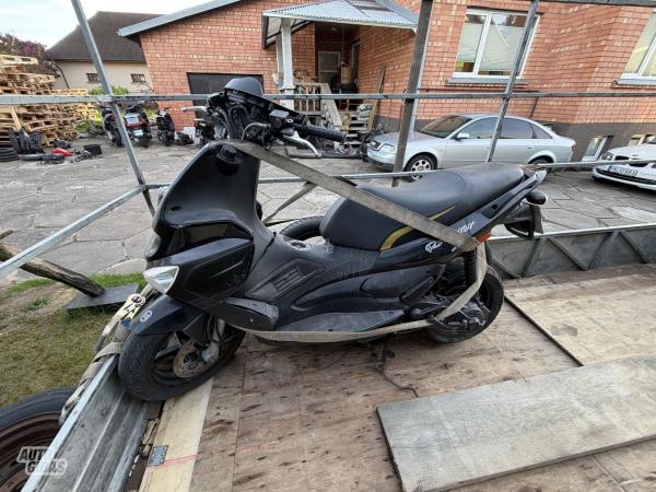 Gilera Runner 2015 in Kaunas, with an engine capacity of 0.00 L and mileage of 0 thousand km for 1750 €, photo 4 on AUTOMOTO.COM.LV