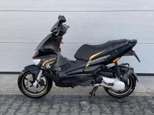 Gilera Runner 2017 в Вилкавишкис, объемом двигателя 49.00 л и пробегом 3 тыс. км за 1050 €, фото 4 на AUTOMOTO.COM.LV