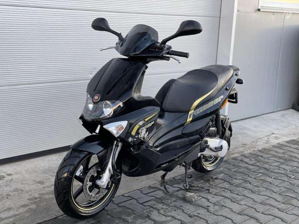 Gilera Runner 2017 in Vilkaviskis, with an engine capacity of 49.00 L and mileage of 3 thousand km for 1050 €, photo 5 on AUTOMOTO.COM.LV