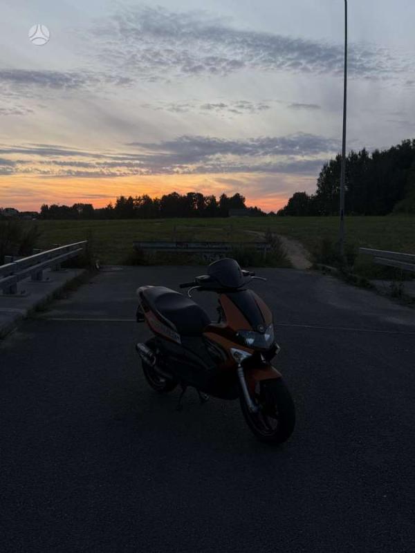 Orange Gilera Runner 2013 in Vilnius, with an engine capacity of 49.00 L and mileage of 15 thousand km for 1550 €, photo 2 on AUTOMOTO.COM.LV