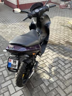 Violets Gilera Runner 2007 Viļņa, ar dzinēja tilpumu 0.05 L un nobraukumu 16 tūkst. km par 1555 €, foto 3 vietnē AUTOMOTO.COM.LV