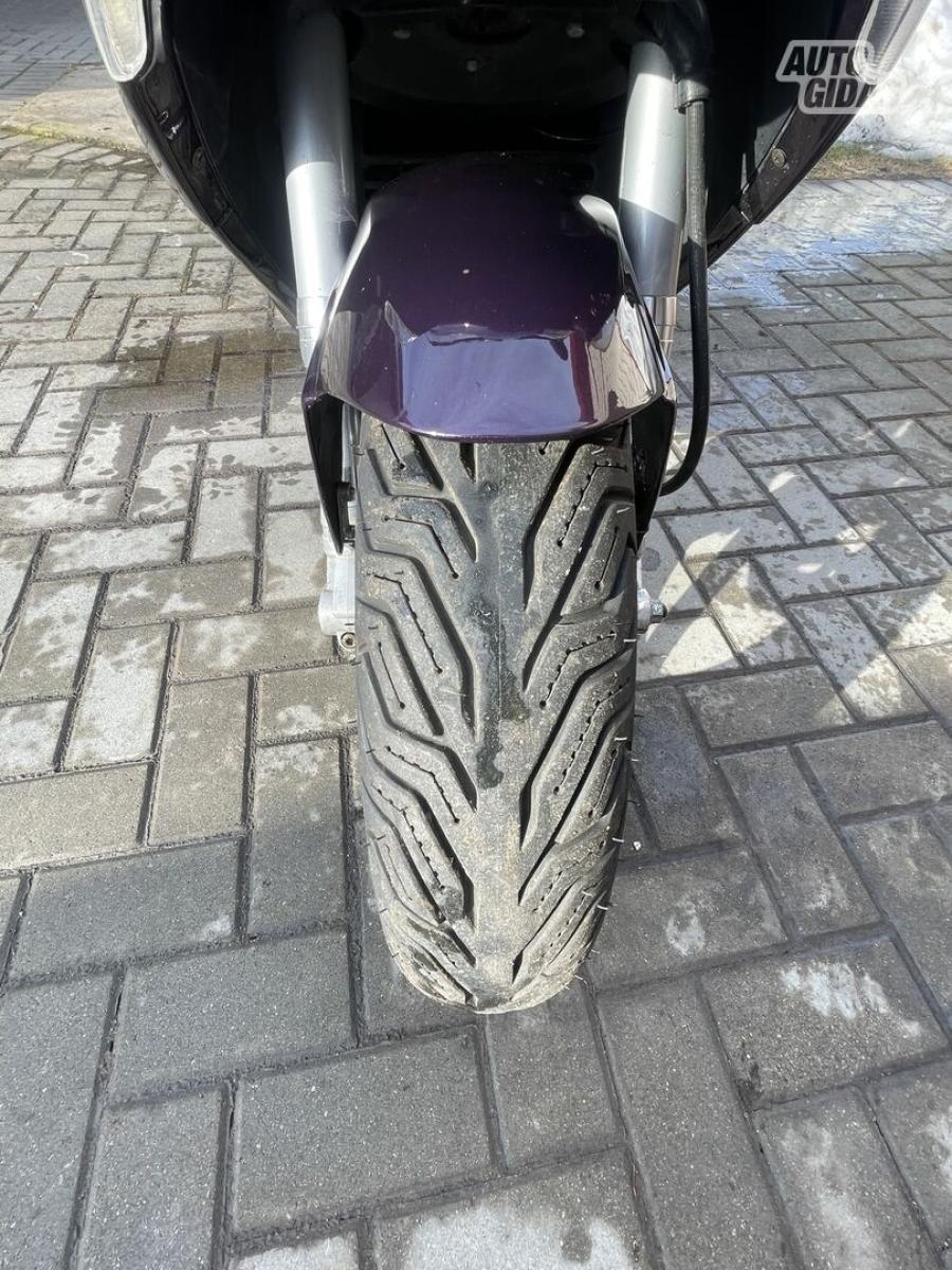 Violets Gilera Runner 2007 Viļņa, ar dzinēja tilpumu 0.05 L un nobraukumu 16 tūkst. km par 1555 €, foto 17 vietnē AUTOMOTO.COM.LV