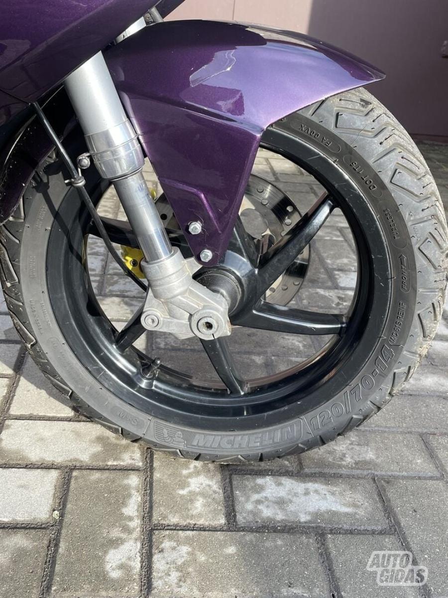 Violets Gilera Runner 2007 Viļņa, ar dzinēja tilpumu 0.05 L un nobraukumu 16 tūkst. km par 1555 €, foto 20 vietnē AUTOMOTO.COM.LV