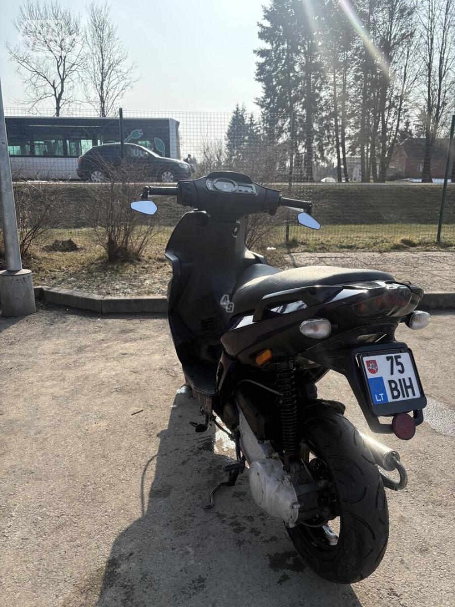 Violets Gilera Runner 2007 Kauņa, ar dzinēja tilpumu 0.05 L un nobraukumu 7 tūkst. km par 1250 €, foto 4 vietnē AUTOMOTO.COM.LV