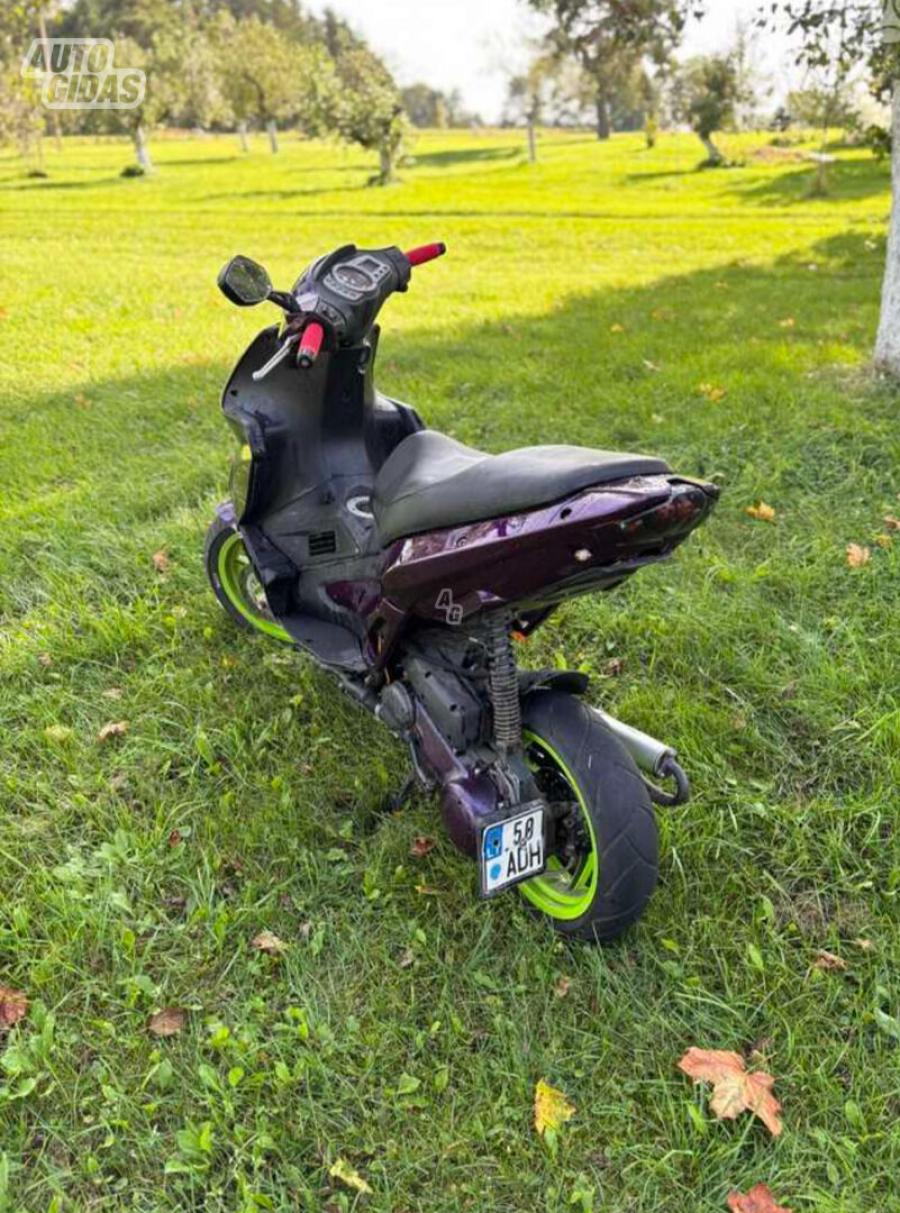 Violet Gilera Runner 2008 in Vilnius, with an engine capacity of 0.05 L and mileage of 13 thousand km for 1050 €, photo 4 on AUTOMOTO.COM.LV