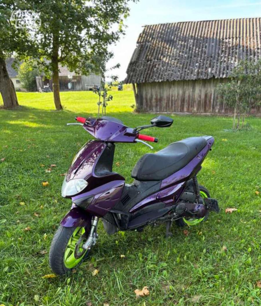 Violet Gilera Runner 2008 in Vilnius, with an engine capacity of 0.05 L and mileage of 13 thousand km for 1050 €, photo 6 on AUTOMOTO.COM.LV