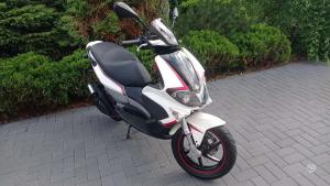 Белый Gilera Runner 2014 в Вевис, объемом двигателя 49.00 л и пробегом 14 тыс. км за 1250 €, фото  на AUTOMOTO.COM.LV