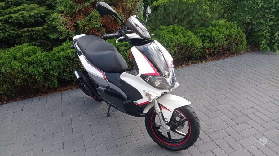 Белый Gilera Runner 2014 в Вевис, объемом двигателя 49.00 л и пробегом 14 тыс. км за 1250 €, фото 1 на AUTOMOTO.COM.LV