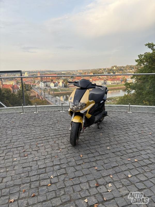 Dzeltens Gilera Runner 2008 Kauņa, ar dzinēja tilpumu 0.07 L un nobraukumu 22 tūkst. km par 925 €, foto 1 vietnē AUTOMOTO.COM.LV