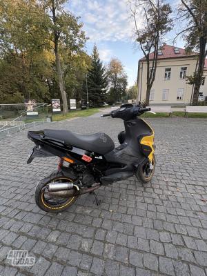 Dzeltens Gilera Runner 2008 Kauņa, ar dzinēja tilpumu 0.07 L un nobraukumu 22 tūkst. km par 925 €, foto 8 vietnē AUTOMOTO.COM.LV