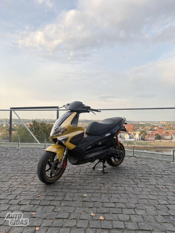 Dzeltens Gilera Runner 2008 Kauņa, ar dzinēja tilpumu 0.07 L un nobraukumu 22 tūkst. km par 925 €, foto 9 vietnē AUTOMOTO.COM.LV
