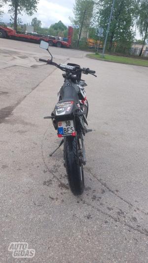 Черный Gilera SMT 2010 в Вильнюс, объемом двигателя 0.05 л и пробегом 23 тыс. км за 1500 €, фото 5 на AUTOMOTO.COM.LV