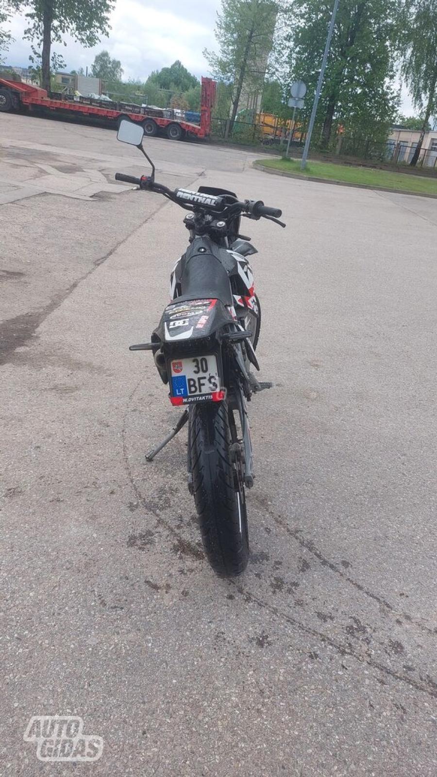 Черный Gilera SMT 2010 в Вильнюс, объемом двигателя 0.05 л и пробегом 23 тыс. км за 1500 €, фото 5 на AUTOMOTO.COM.LV