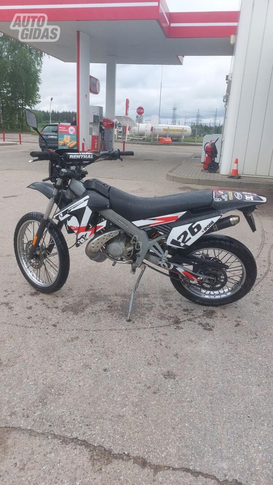 Черный Gilera SMT 2010 в Вильнюс, объемом двигателя 0.05 л и пробегом 23 тыс. км за 1500 €, фото 6 на AUTOMOTO.COM.LV