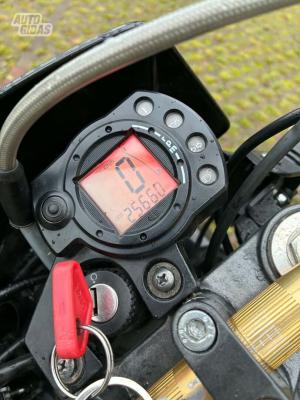 Black Gilera SMT 2011 in Anyksciai, with an engine capacity of 0.05 L and mileage of 26 thousand km for 1250 €, photo 5 on AUTOMOTO.COM.LV
