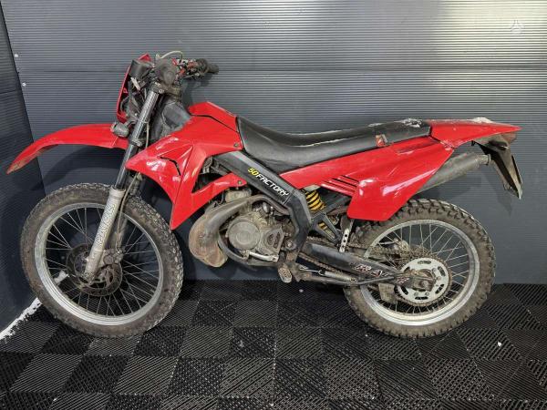 Gilera SMT 2005 в Таураге, объемом двигателя 49.00 л и пробегом 18 тыс. км за 750 €, фото 1 на AUTOMOTO.COM.LV