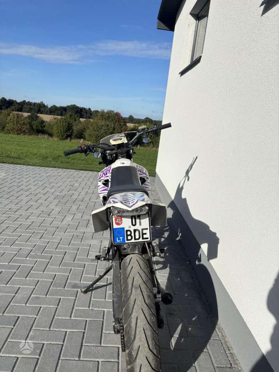 Gilera SMT 2014 Raseiniai, ar dzinēja tilpumu 50.00 L un nobraukumu 25 tūkst. km par 2350 €, foto 5 vietnē AUTOMOTO.COM.LV