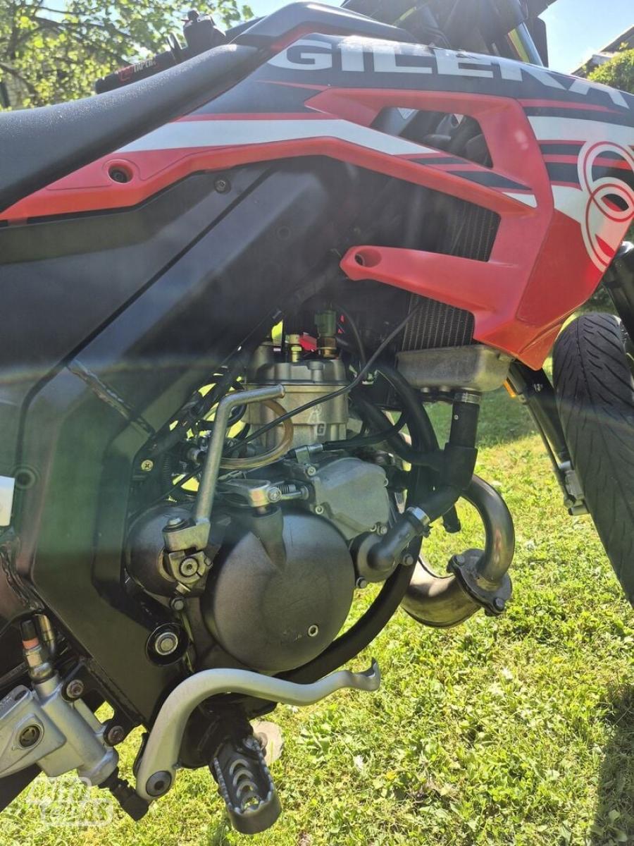 Gilera SMT 2018 in Utena, with an engine capacity of 0.05 L and mileage of 17 thousand km for 1750 €, photo 4 on AUTOMOTO.COM.LV